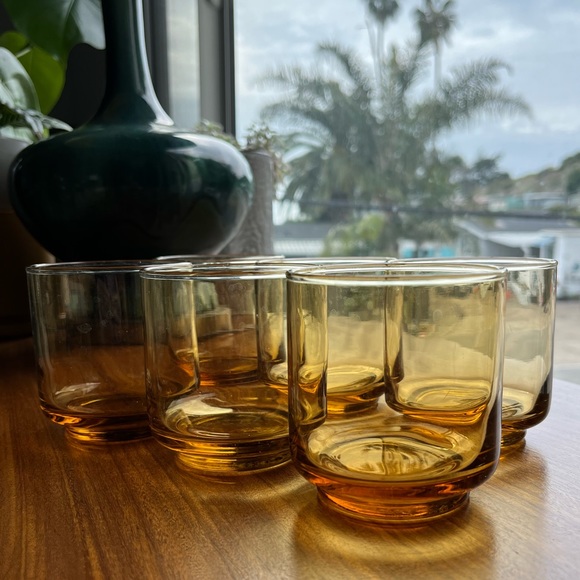 Dining | Vintage Mid Century Amber Gold Yellow Drinking Glasses 8 Oz ...